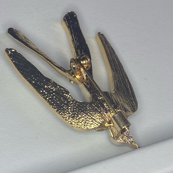 Jewelry | Vintage Styled Flying Swallow Brooch Pin Sparrow | Poshmark